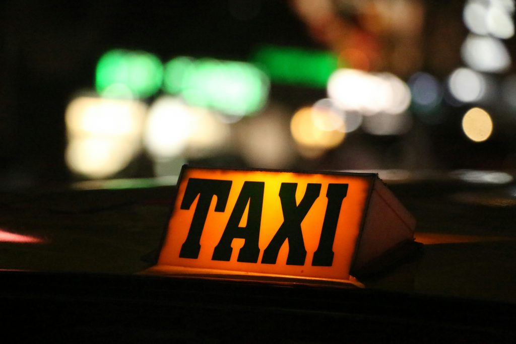 What are the Benefits of Taking a Taxi? - Dracula Cabs